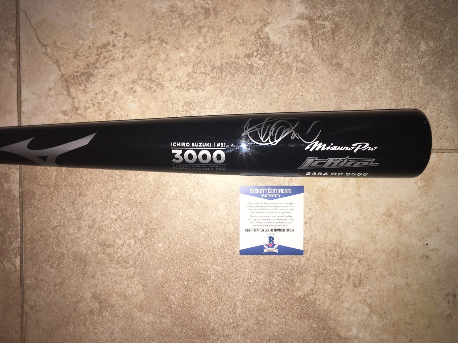 Ichiro Suzuki Signed Commemorative 3000 Hit Bat Miami Marlins History ...