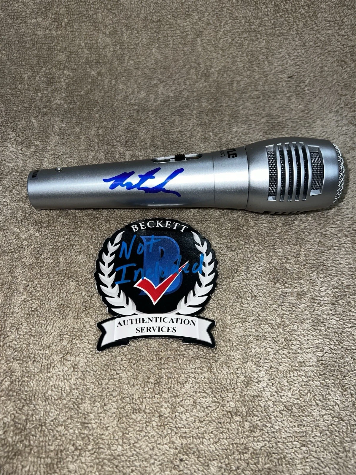 Nate Smith Signed Microphone Country Music Superstar Legend Beckett ...
