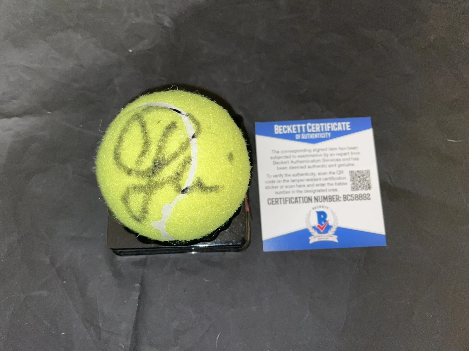 Genie Bouchard Signed Tennis Ball Champion Legend Beckett #2 | Autographia