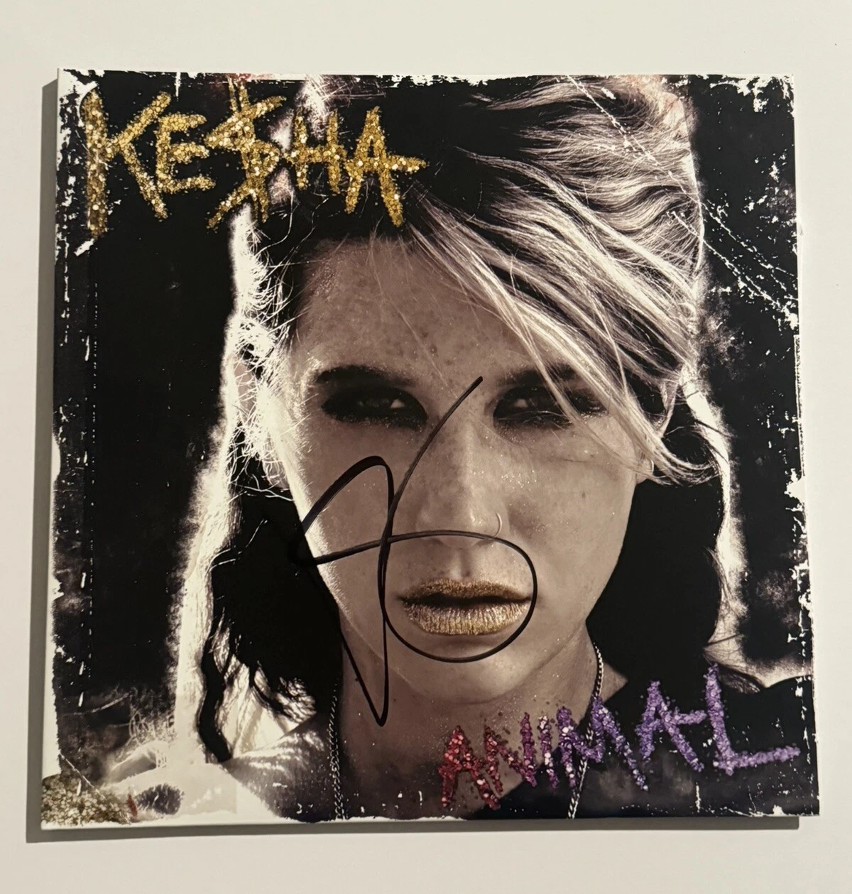 KESHA HAND SIGNED ANIMAL LP VINYL RECORD ALBUM SEXY SINGER RARE COA ...