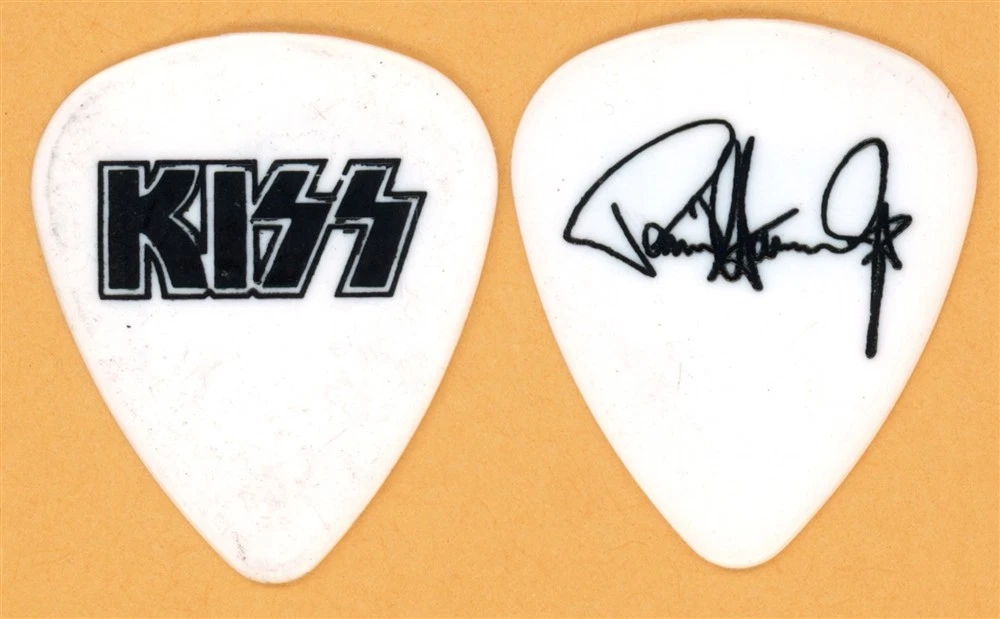 KISS Paul Stanley Vintage Guitar Pick - 2000 Farewell Tour | Autographia